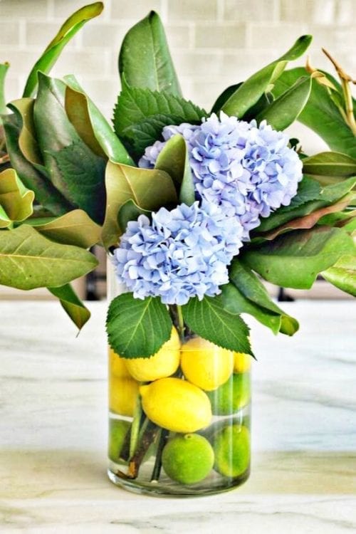 7 Easy Ways to Add Flowers to Your Home - Daakor